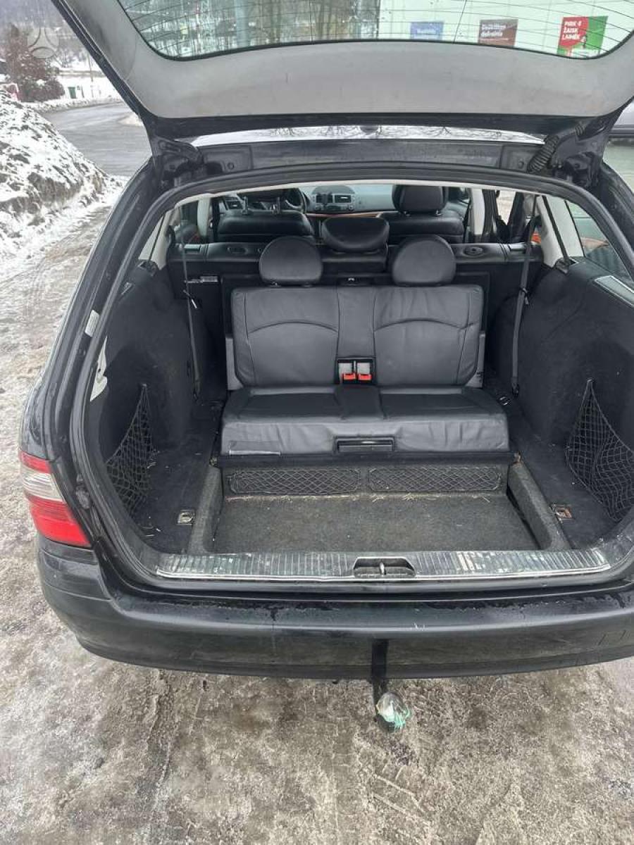 Black Mercedes-Benz E 220 2009 in Kaunas, with an engine capacity of 2.15 L and mileage of 578 thousand km for 2500 €, photo 1 on AUTOMOTO.COM.LV