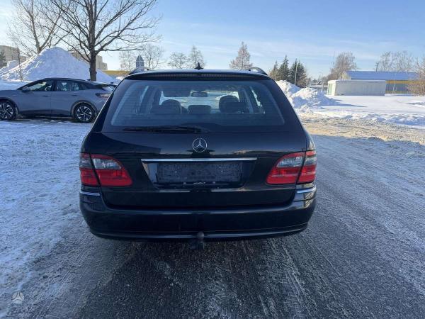 Black Mercedes-Benz E 220 2009 in Panevezys, with an engine capacity of 2.15 L and mileage of 487 thousand km for 2500 €, photo 5 on AUTOMOTO.COM.LV