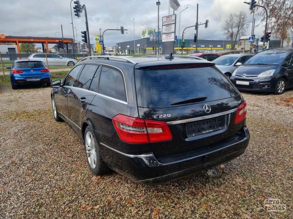 Black Mercedes-Benz E 220 2010 in Kaunas, with an engine capacity of 2.20 L and mileage of 350 thousand km for 5200 €, photo 3 on AUTOMOTO.COM.LV