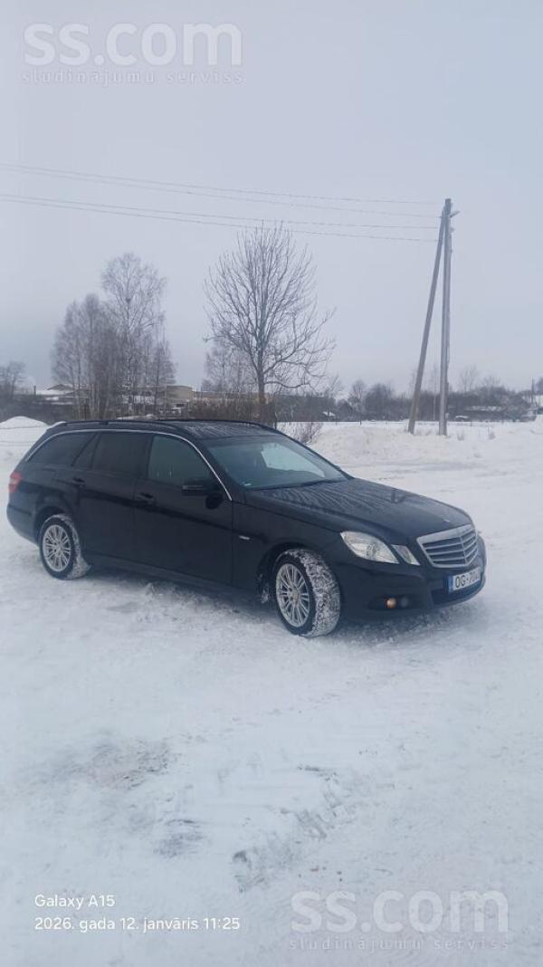 Black Mercedes-Benz E 220 2010 in Preili, with an engine capacity of 2.20 L and mileage of 301 thousand km for 7800 €, photo 1 on AUTOMOTO.COM.LV