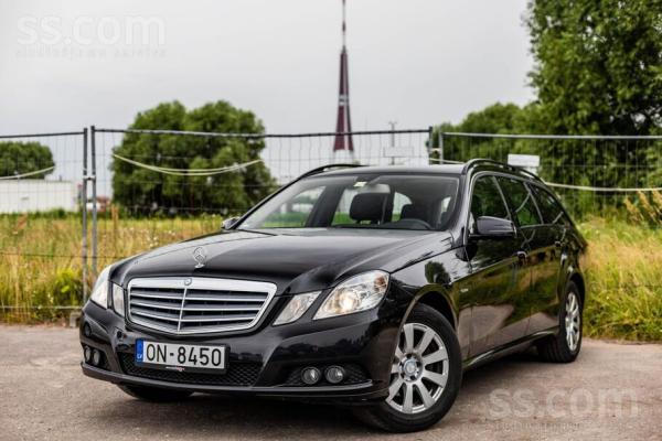 Black Mercedes-Benz E 220 2010 in Riga, with an engine capacity of 2.20 L and mileage of 239 thousand km for 9990 €, photo 1 on AUTOMOTO.COM.LV