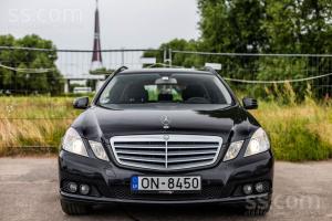 Black Mercedes-Benz E 220 2010 in Riga, with an engine capacity of 2.20 L and mileage of 239 thousand km for 9990 €, photo 3 on AUTOMOTO.COM.LV