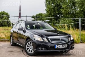 Black Mercedes-Benz E 220 2010 in Riga, with an engine capacity of 2.20 L and mileage of 239 thousand km for 9990 €, photo 4 on AUTOMOTO.COM.LV