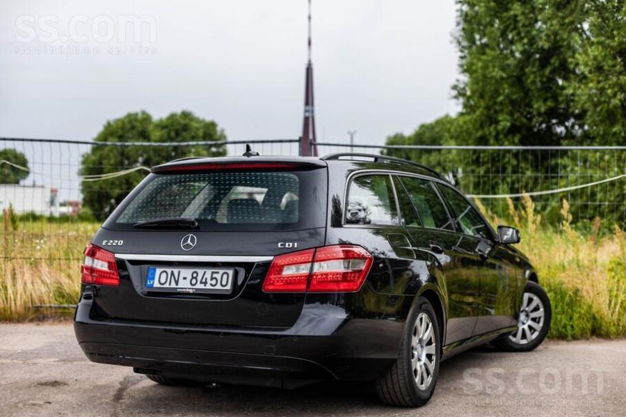 Black Mercedes-Benz E 220 2010 in Riga, with an engine capacity of 2.20 L and mileage of 239 thousand km for 9990 €, photo 8 on AUTOMOTO.COM.LV