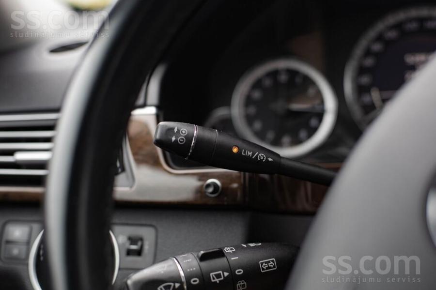 Black Mercedes-Benz E 220 2010 in Riga, with an engine capacity of 2.20 L and mileage of 239 thousand km for 9990 €, photo 18 on AUTOMOTO.COM.LV