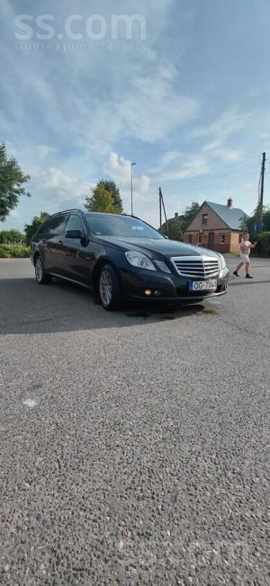 Black Mercedes-Benz E 220 2010 in Preili, with an engine capacity of 2.20 L and mileage of 336 thousand km for 5800 €, photo  on AUTOMOTO.COM.LV