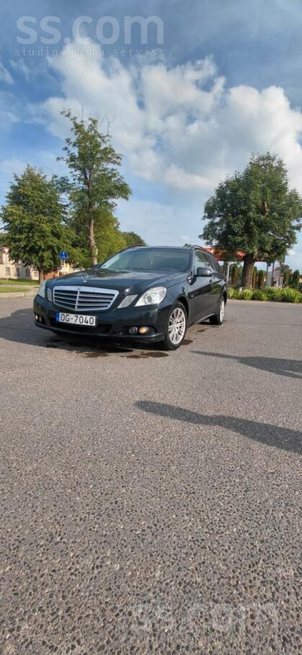 Черный Мерседес E 220 2010 в Прейли, объемом двигателя 2.20 л и пробегом 336 тыс. км за 5800 €, фото 6 на AUTOMOTO.COM.LV