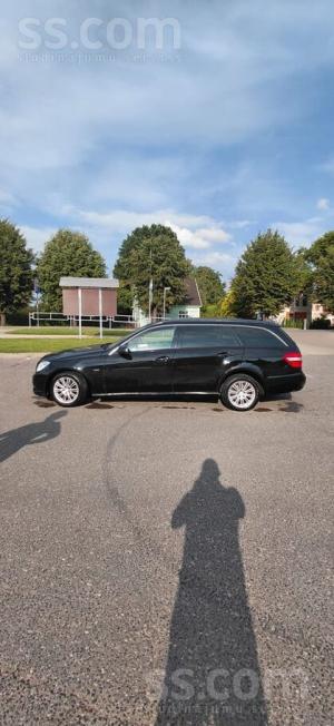 Black Mercedes-Benz E 220 2010 in Preili, with an engine capacity of 2.20 L and mileage of 336 thousand km for 5800 €, photo 8 on AUTOMOTO.COM.LV