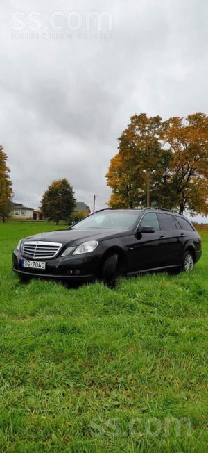 Melns Mercedes-Benz E 220 2010 Daugavpils, ar dzinēja tilpumu 2.20 L un nobraukumu 341 tūkst. km par 6200 €, foto 3 vietnē AUTOMOTO.COM.LV