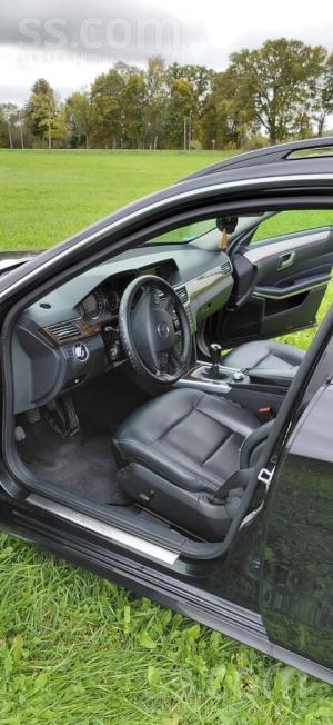 Melns Mercedes-Benz E 220 2010 Daugavpils, ar dzinēja tilpumu 2.20 L un nobraukumu 341 tūkst. km par 6200 €, foto 6 vietnē AUTOMOTO.COM.LV