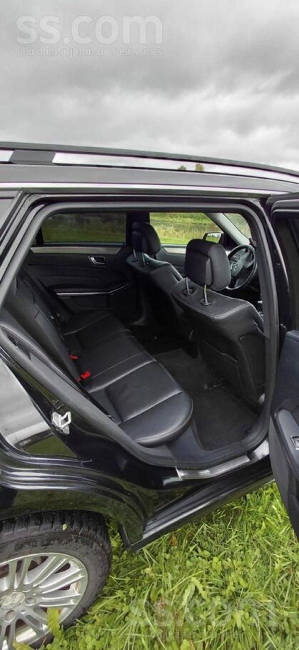 Black Mercedes-Benz E 220 2010 in Daugavpils, with an engine capacity of 2.20 L and mileage of 341 thousand km for 6200 €, photo 9 on AUTOMOTO.COM.LV