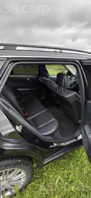 Melns Mercedes-Benz E 220 2010 Daugavpils, ar dzinēja tilpumu 2.20 L un nobraukumu 341 tūkst. km par 6200 €, foto 9 vietnē AUTOMOTO.COM.LV