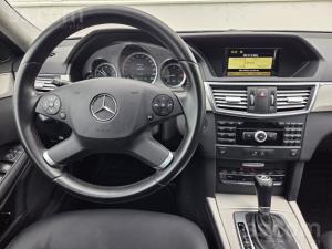 Melns Mercedes-Benz E 220 2011 Rīga, ar dzinēja tilpumu 2.20 L un nobraukumu 240 tūkst. km par 6500 €, foto 25 vietnē AUTOMOTO.COM.LV