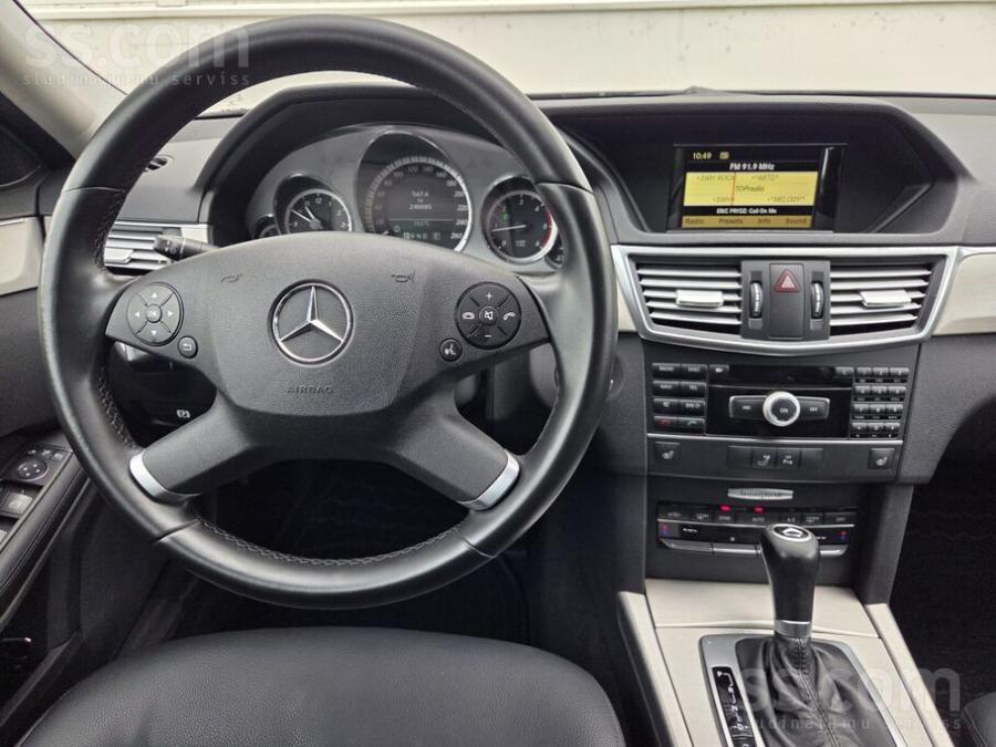 Melns Mercedes-Benz E 220 2011 Rīga, ar dzinēja tilpumu 2.20 L un nobraukumu 240 tūkst. km par 6500 €, foto 25 vietnē AUTOMOTO.COM.LV