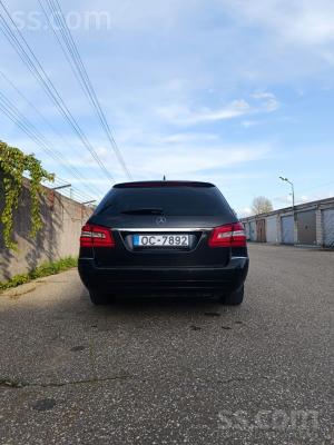 Черный Мерседес E 220 2011 в Рига, объемом двигателя 2.20 л и пробегом 326 тыс. км за 6300 €, фото 5 на AUTOMOTO.COM.LV