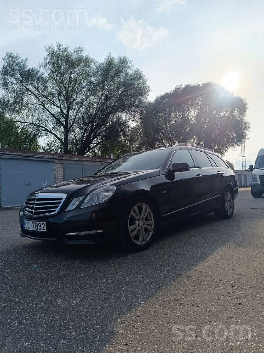 Черный Мерседес E 220 2011 в Рига, объемом двигателя 2.20 л и пробегом 326 тыс. км за 6300 €, фото 7 на AUTOMOTO.COM.LV