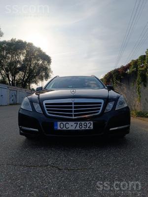 Черный Мерседес E 220 2011 в Рига, объемом двигателя 2.20 л и пробегом 326 тыс. км за 6300 €, фото 8 на AUTOMOTO.COM.LV