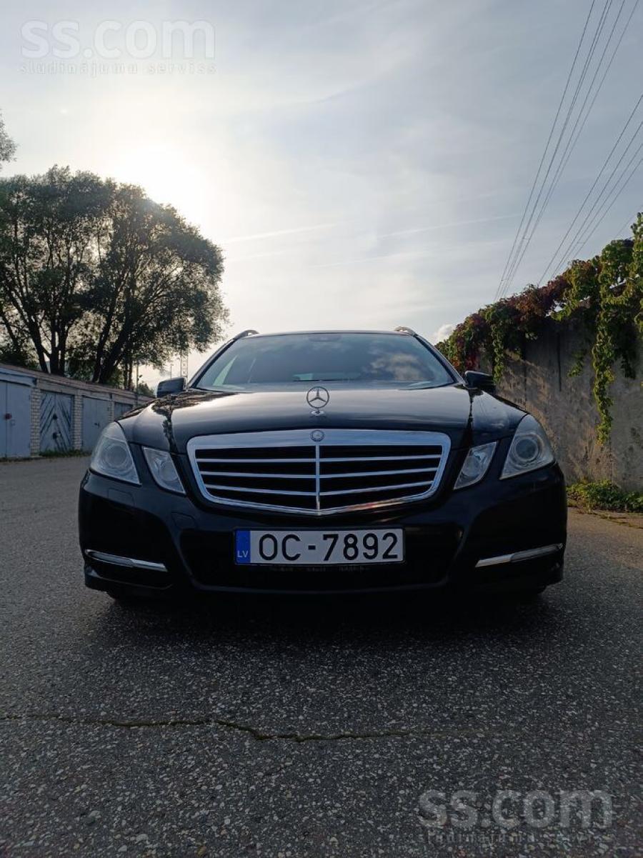 Черный Мерседес E 220 2011 в Рига, объемом двигателя 2.20 л и пробегом 326 тыс. км за 6300 €, фото 8 на AUTOMOTO.COM.LV