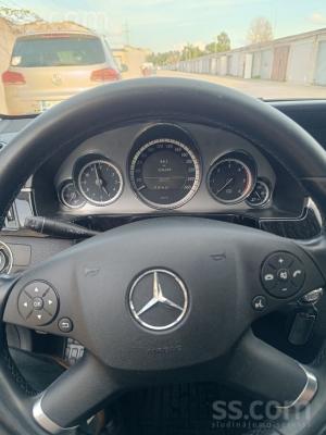 Черный Мерседес E 220 2011 в Рига, объемом двигателя 2.20 л и пробегом 326 тыс. км за 6300 €, фото 15 на AUTOMOTO.COM.LV