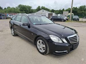 Черный Мерседес E 220 2011 в Пренай, объемом двигателя 2.14 л и пробегом 286 тыс. км за 4050 €, фото 3 на AUTOMOTO.COM.LV