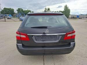 Черный Мерседес E 220 2011 в Пренай, объемом двигателя 2.14 л и пробегом 286 тыс. км за 4050 €, фото 6 на AUTOMOTO.COM.LV