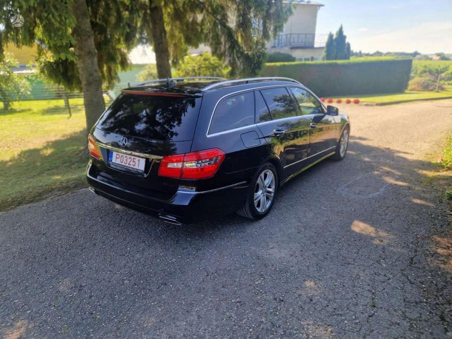 Черный Мерседес E 220 2011 в Кедайняй, объемом двигателя 2.14 л и пробегом 276 тыс. км за 6850 €, фото 9 на AUTOMOTO.COM.LV