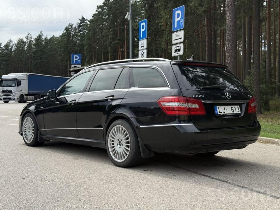 Черный Мерседес E 220 2011 в Рига, объемом двигателя 2.20 л и пробегом 290 тыс. км за 6200 €, фото 4 на AUTOMOTO.COM.LV