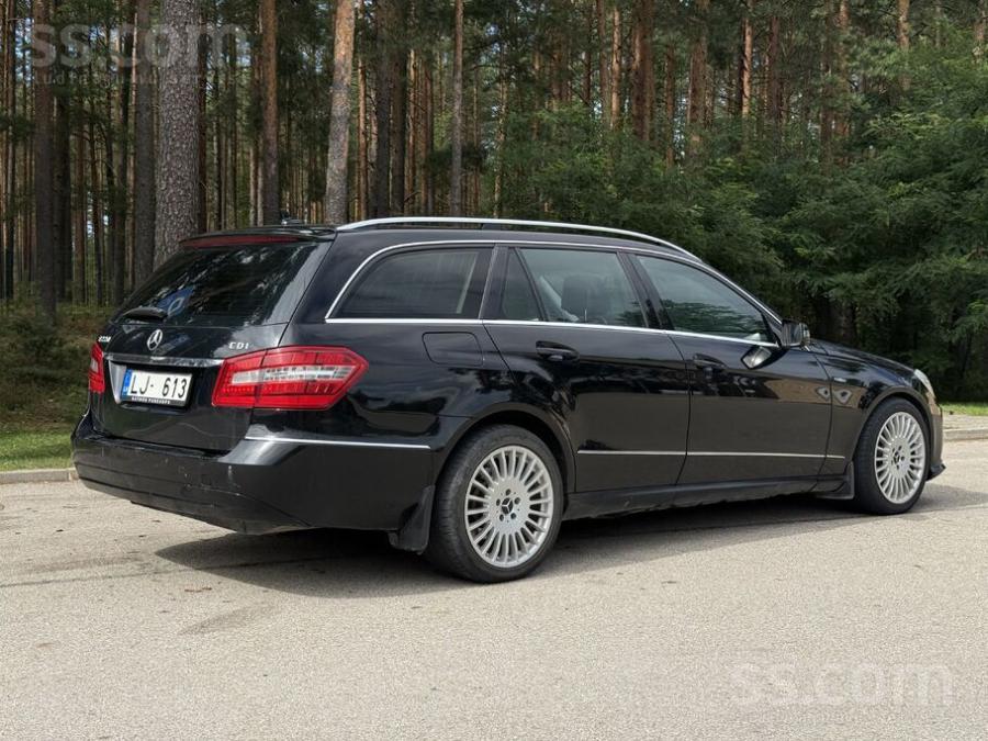 Черный Мерседес E 220 2011 в Рига, объемом двигателя 2.20 л и пробегом 290 тыс. км за 6200 €, фото 5 на AUTOMOTO.COM.LV