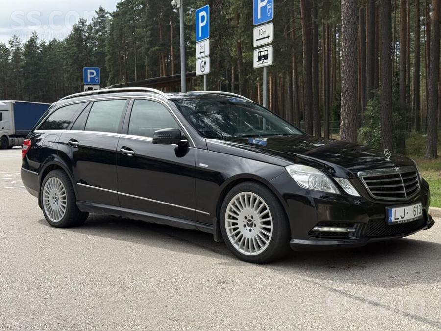 Черный Мерседес E 220 2011 в Рига, объемом двигателя 2.20 л и пробегом 290 тыс. км за 6200 €, фото 7 на AUTOMOTO.COM.LV