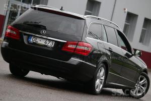 Black Mercedes-Benz E 220 2011 in Riga, with an engine capacity of 2.20 L and mileage of 241 thousand km for 6290 €, photo 3 on AUTOMOTO.COM.LV