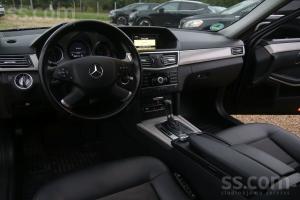 Black Mercedes-Benz E 220 2011 in Riga, with an engine capacity of 2.20 L and mileage of 241 thousand km for 6290 €, photo 11 on AUTOMOTO.COM.LV