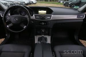 Black Mercedes-Benz E 220 2011 in Riga, with an engine capacity of 2.20 L and mileage of 241 thousand km for 6290 €, photo 12 on AUTOMOTO.COM.LV