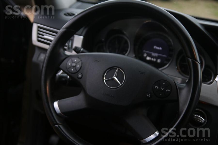 Black Mercedes-Benz E 220 2011 in Riga, with an engine capacity of 2.20 L and mileage of 241 thousand km for 6290 €, photo 13 on AUTOMOTO.COM.LV