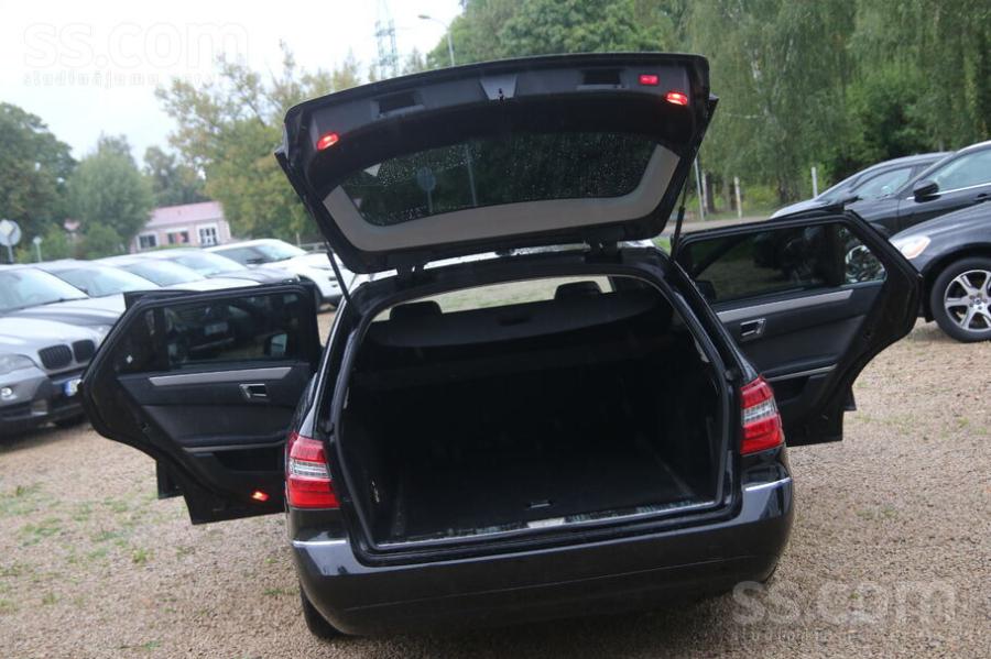 Black Mercedes-Benz E 220 2011 in Riga, with an engine capacity of 2.20 L and mileage of 241 thousand km for 6290 €, photo 20 on AUTOMOTO.COM.LV