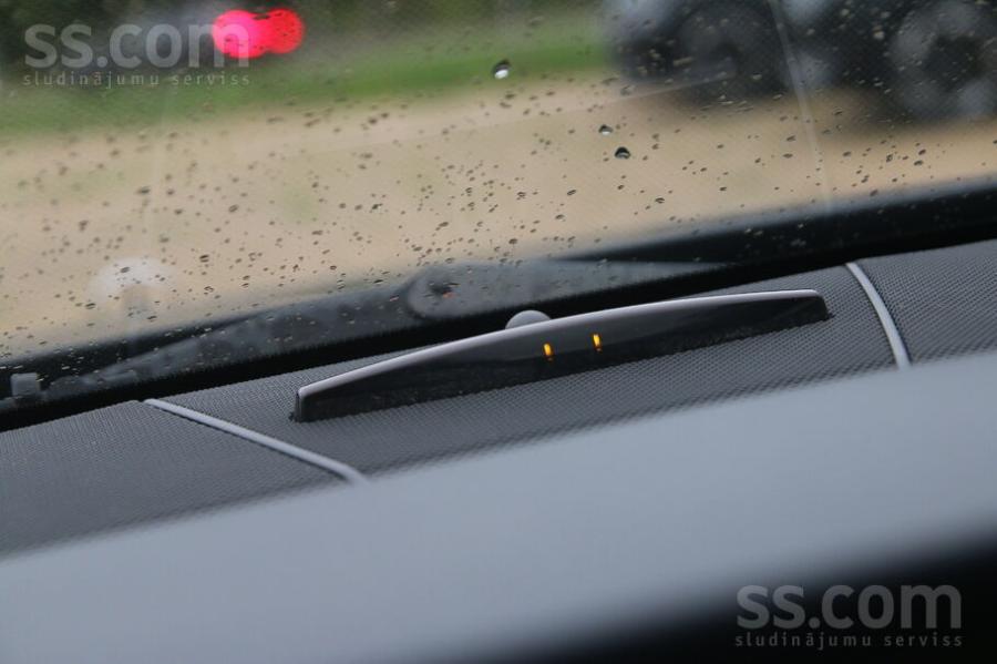 Black Mercedes-Benz E 220 2011 in Riga, with an engine capacity of 2.20 L and mileage of 241 thousand km for 6290 €, photo 27 on AUTOMOTO.COM.LV