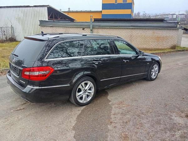 Melns Mercedes-Benz E 220 2012 Alīta, ar dzinēja tilpumu 2.14 L un nobraukumu 318 tūkst. km par 6200 €, foto 9 vietnē AUTOMOTO.COM.LV