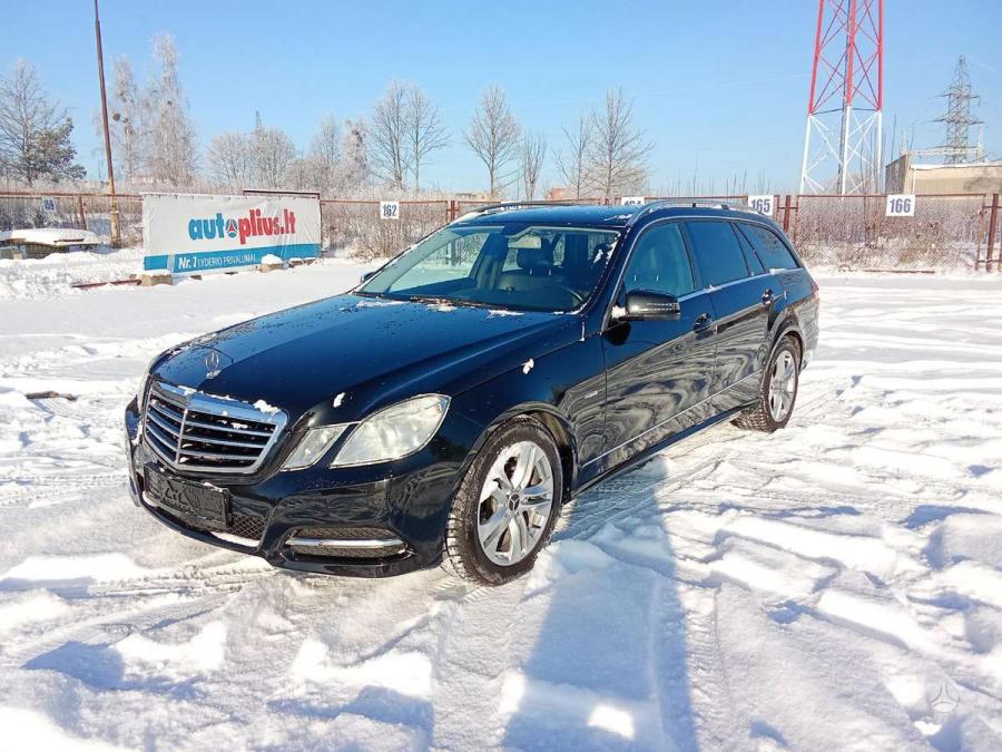 Melns Mercedes-Benz E 220 2012 Alīta, ar dzinēja tilpumu 2.14 L un nobraukumu 318 tūkst. km par 6000 €, foto 1 vietnē AUTOMOTO.COM.LV