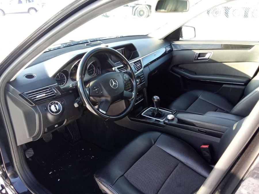 Melns Mercedes-Benz E 220 2012 Alīta, ar dzinēja tilpumu 2.14 L un nobraukumu 318 tūkst. km par 6000 €, foto 16 vietnē AUTOMOTO.COM.LV