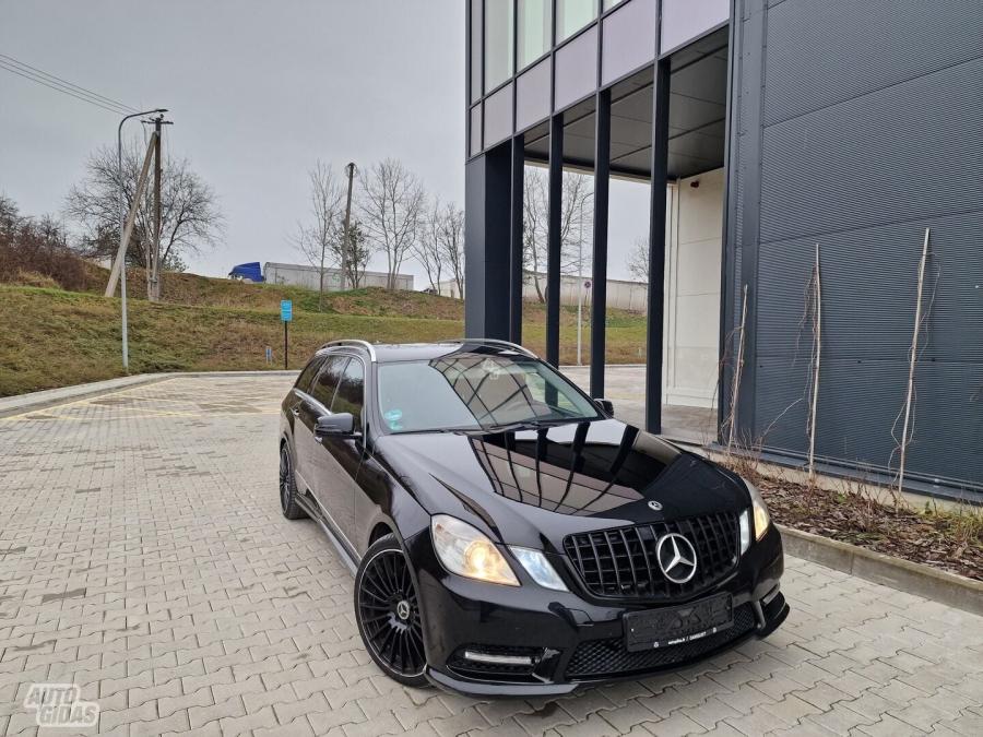 Black Mercedes-Benz E 220 2012 in Vilnius, with an engine capacity of 2.20 L and mileage of 238 thousand km for 6799 €, photo 2 on AUTOMOTO.COM.LV