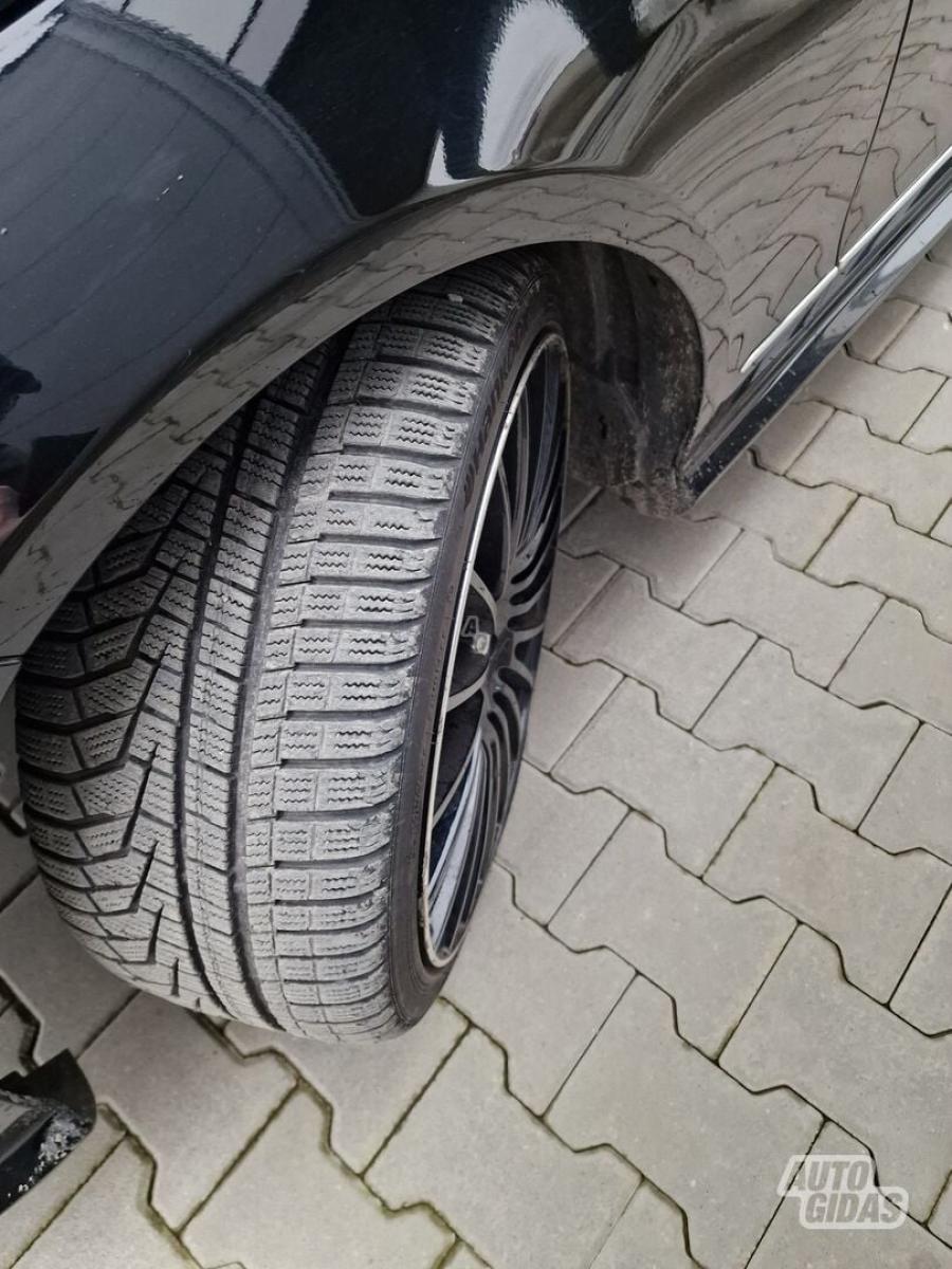 Black Mercedes-Benz E 220 2012 in Vilnius, with an engine capacity of 2.20 L and mileage of 238 thousand km for 6799 €, photo 5 on AUTOMOTO.COM.LV