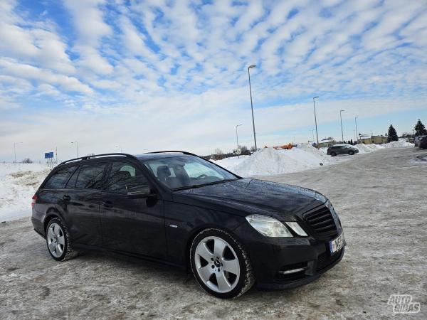 Black Mercedes-Benz E 220 2012 in Klaipeda, with an engine capacity of 2.10 L and mileage of 250 thousand km for 8800 €, photo 4 on AUTOMOTO.COM.LV