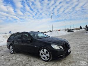 Black Mercedes-Benz E 220 2012 in Klaipeda, with an engine capacity of 2.10 L and mileage of 250 thousand km for 8800 €, photo 4 on AUTOMOTO.COM.LV