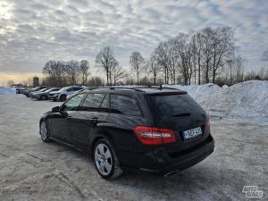 Black Mercedes-Benz E 220 2012 in Klaipeda, with an engine capacity of 2.10 L and mileage of 250 thousand km for 8800 €, photo 12 on AUTOMOTO.COM.LV