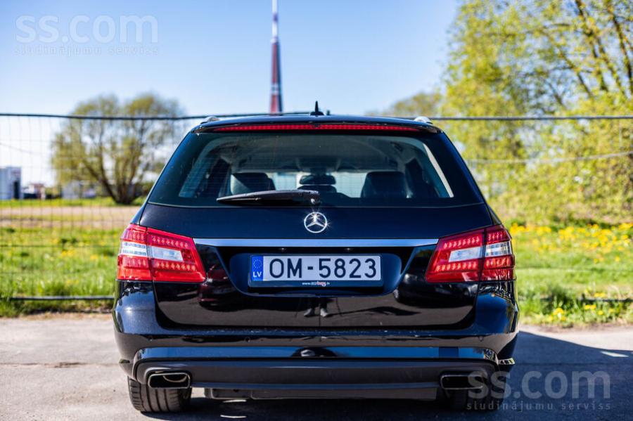 Черный Мерседес E 220 2012 в Рига, объемом двигателя 2.20 л и пробегом 299 тыс. км за 9990 €, фото 9 на AUTOMOTO.COM.LV