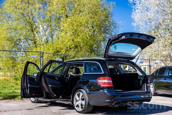 Черный Мерседес E 220 2012 в Рига, объемом двигателя 2.20 л и пробегом 299 тыс. км за 9990 €, фото 9 на AUTOMOTO.COM.LV