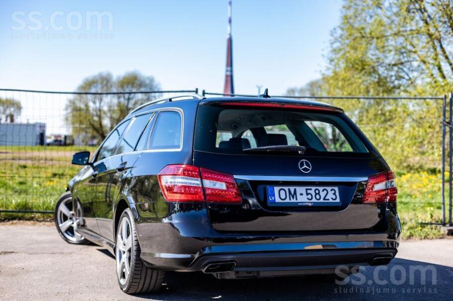 Black Mercedes-Benz E 220 2012 in Riga, with an engine capacity of 2.20 L and mileage of 299 thousand km for 9990 €, photo 7 on AUTOMOTO.COM.LV