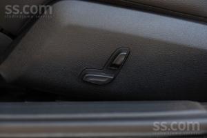 Black Mercedes-Benz E 220 2012 in Riga, with an engine capacity of 2.20 L and mileage of 299 thousand km for 9990 €, photo 14 on AUTOMOTO.COM.LV
