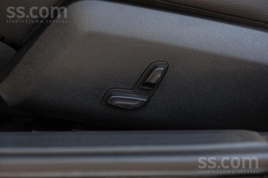 Black Mercedes-Benz E 220 2012 in Riga, with an engine capacity of 2.20 L and mileage of 299 thousand km for 9990 €, photo 14 on AUTOMOTO.COM.LV