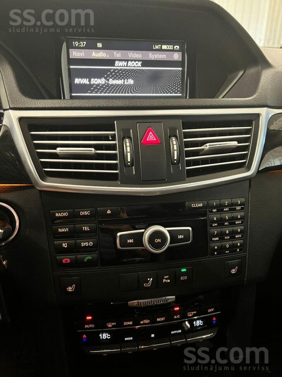 Black Mercedes-Benz E 220 2012 in Riga, with an engine capacity of 2.20 L and mileage of 213 thousand km for 6150 €, photo 10 on AUTOMOTO.COM.LV