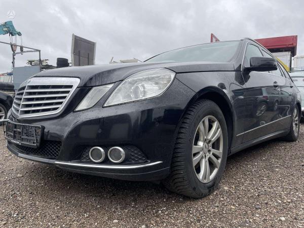 Melns Mercedes-Benz E 220 2012 Viļņa, ar dzinēja tilpumu 2.14 L un nobraukumu 315 tūkst. km par 2850 €, foto 2 vietnē AUTOMOTO.COM.LV